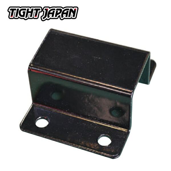 50角パイプをスッキリ固定できる便利なブラケット。■内内：約55mm■取付け穴ピッチ：約63mm（芯々)