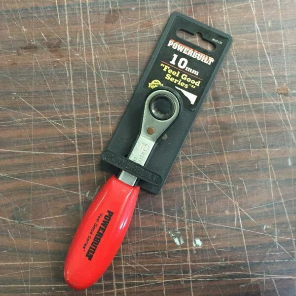 【アウトレット理由】在庫入れ替えのための特別価格。★表面にザラつきやサビ、グリップのロゴ剥がれあり(写真参照)※新品・未使用の商品です。※処分特価品につき機能に影響のない汚れ等があります。※特価につきご返品・交換等はお受けできません。※製品...