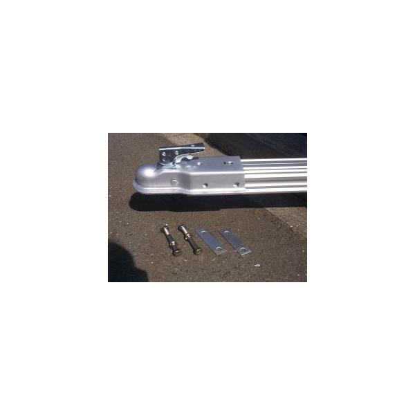 ●牽引速度：時速5ｋｍ以下（バギー車等の牽引に適します）●付属：ボルト・専用スペーサー【ご注意】当カプラーを使用しての動力牽引は、トレーラーではありませんので公道での牽引使用はできません。牽引速度:時速5ｋｍ以下での使用を厳守してください。...