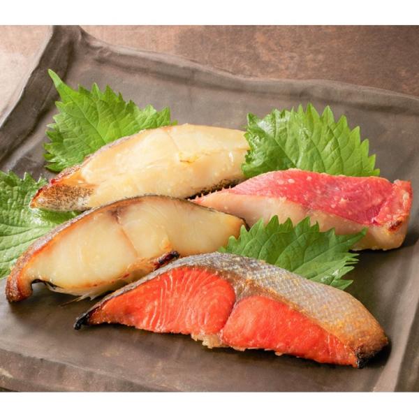 銀だら、紅鮭、さわらなど5種類の魚を自社ブレンドした特製の味噌床で漬け込み山陰発祥『氷温熟成』技術で、素材の旨みを引き出したこだわりの味。柔らかな身から溢れ出す魚の旨みと、身の隅々まで染み渡った上品な味噌の味の重なりを是非ご賞味ください。内...