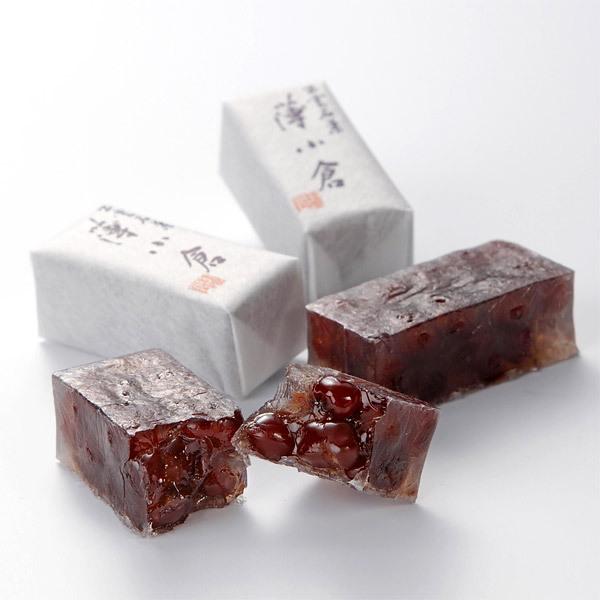 蜜に漬け込んだ大納言小豆を丁寧に炊き上げた錦玉(きんぎょく)を流し込みじっくり窯で乾燥させた桂月堂の代表銘菓です。内容：薄小倉×30個賞味期限：製造日より常温で14日間保存方法：直射日光・高温多湿を避け、常温で保存特定原材料8品目：なし箱の...