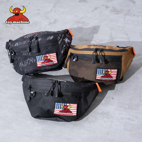 【 商品説明 】DESIGNウエストバッグのデザインを踏襲したトイマらしさ満点のスリングバッグ。メインコンパートメントのほか、小物を入れるのにピッタリな2つスペースを完備しており、さまざまなアイテムを収納可能。背面にはクッションも備えており...