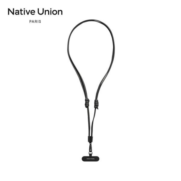 【 商品説明 】ウェアラブルテクノロジーにタイムレスなタッチを。便利なクロスボディストラップを、耐久性のあるレザー素材でワンランク上のスタイルにアレンジ。体型に合わせて長さを簡単に調節でき、お好みのスタイルで持ち運べます。エレガントで環境に...