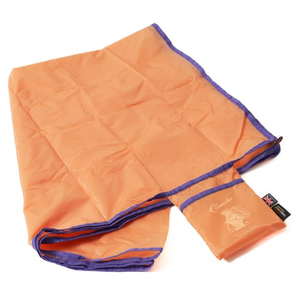 【 商品説明 】手のひらサイズに持ち歩く。軽量パッカブルレジャーシート。商品特性：パッカブルポケット付きで、手のひらサイズに収納できるレジャーシート。大人2人がゆったり座れるサイズ感ながら、軽量でコンパクトに持ち運び可能。バッグに忍ばせてお...