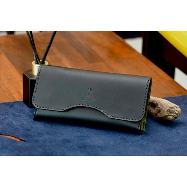 ●サイズ　よこ20cm　たて 10cm　厚さ約2.5cm●カラーBlack / Red / Green※掲載されている画像については細心の注意を払ってはいますが撮影の関係上、実際の商品と異なって見える場合がございます。※また、ナチュラル素材...