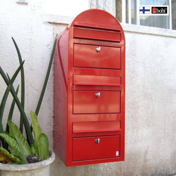 大容量のボビにアパートなど集合住宅に最適なトリオ。フィンランドのボビ社は可愛さとポップなカラーで大人気！スタンド（別売り）設置もOK、鍵を取っ手（別売り）に交換可＜商品概要＞3世帯住宅に最適なポストフィンランド生まれの郵便ポスト「bobi」...