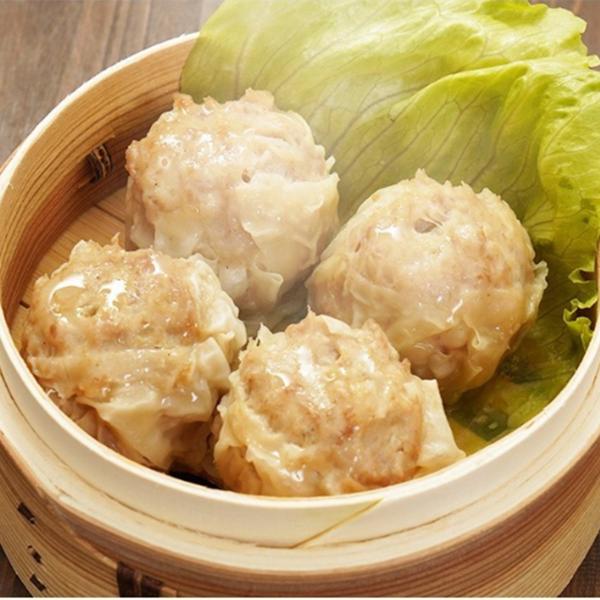 豚肉の旨味を活かした重慶焼売は、ジューシーで食べ応えのある大粒サイズ。ひと口頬張ると、肉のコクと風味が口いっぱいに広がり、満足感のある味わいをお楽しみいただけます。ご飯のおかずにはもちろん、家呑みのお供や、ちょっと小腹が空いた時にもおすすめ...