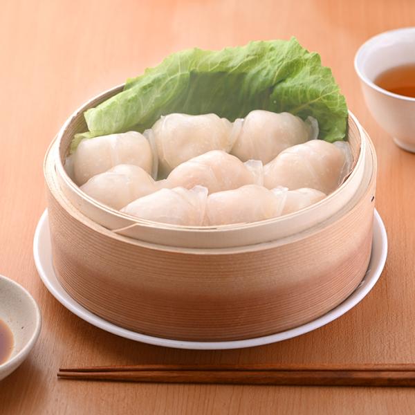 柔らかくモチモチとした皮は、蒸しあがると美しい透明感！飲茶の本場、香港でも人気の点心です。エビを大きくカットし、モチモチの皮に包み、見た目も味もプリップリ！蒸したてをすぐお召し上がりください。