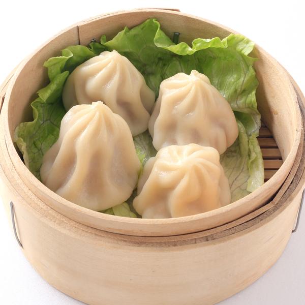 リニューアルして新発売！国産豚肉を餡に使用したこだわりの小籠包。食べた瞬間、旨味がつまった豚骨ベースのスープが溢れだします。生地と餡の比率にこだわり抜き、さらに美味しくなりました。横浜中華街 重慶飯店 お取り寄せグルメ