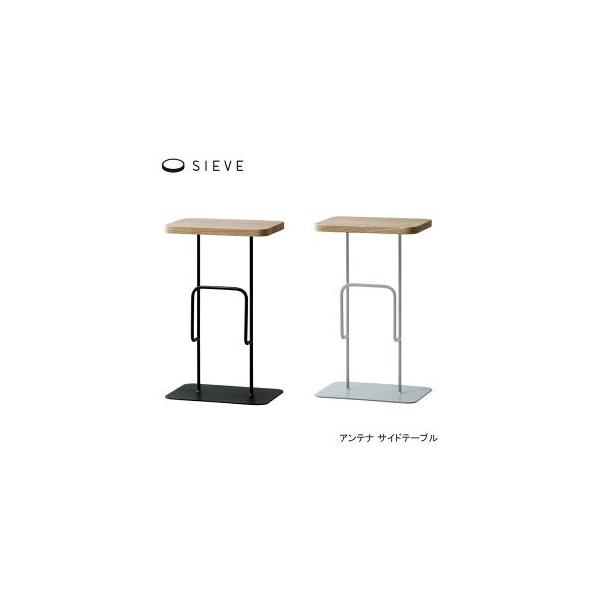 2本の縦線をベースとしたシンプルなデザインと省スペースに対応したコンパクトなサイドテーブルです。