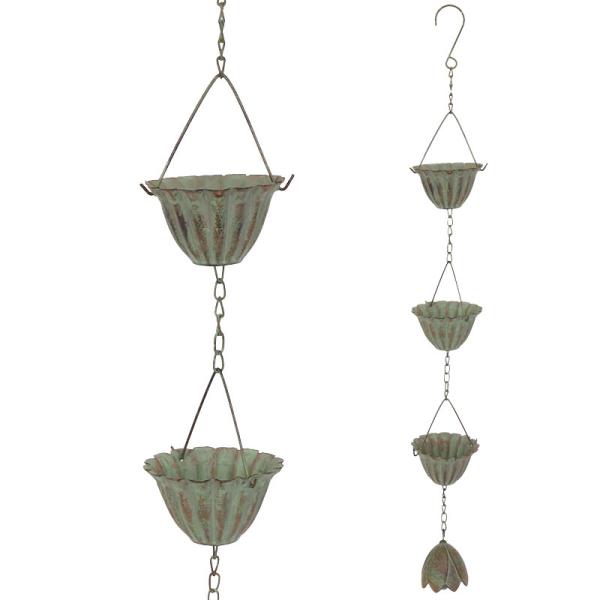 カップ形で可愛いレインチェーン(鎖樋)ハンギングオーナメントです。アイアン製でアンティーク加工を施した青銅(ブロンズ)色で、カップの底に穴が開いていてます。一番下は鐘(ベル)になっています。サイズ：幅9×奥行9.5×長さ79cm　材質：アイ...