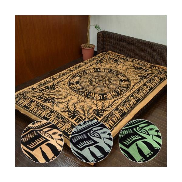 黒いプリントがかっこいいベッドカバーです！壁に貼ったりして柄全体を見せるとお部屋の雰囲気もガラッと変わりますよ☆渋めのゾウさん柄なのでメンズのお部屋にもオススメです！！□サイズ：約150×225ｃｍ□素材：綿100％□生産国：INDIA※こ...