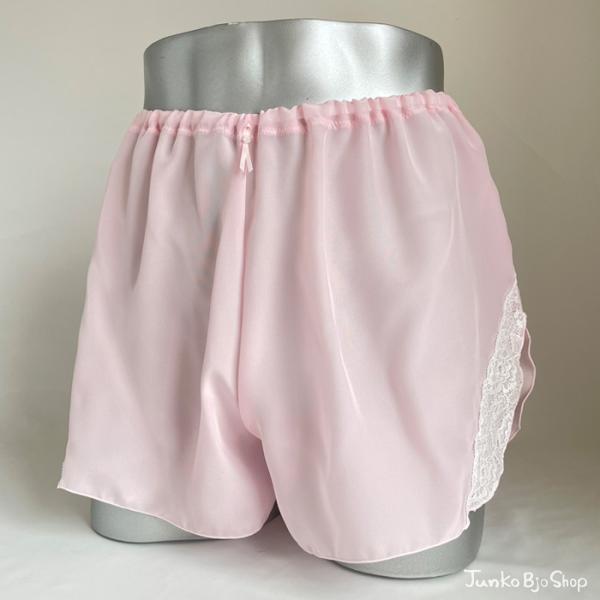 these inner eases your mind. あなたの心を癒してくれるインナー身に着けて心優しく、そして何より自分らしさを表現できるインナー淡いピンクの上品な光沢感・しなやかさ・ドレープ性があるデシン生地のフレアーパンツふんわり...