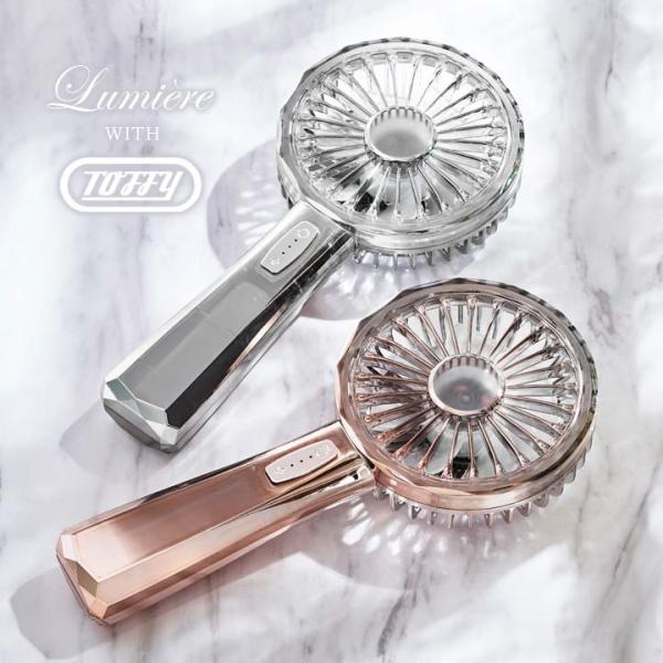 【商品名】Lumiere with Toffy LED ハンディファン【材質】ポリカーボネート【サイズ(約)】10.2×22×3.9cm(付属品含まず)USBケーブル長：100cm【重量(約)】170g(付属品含まず)【仕様】充電電池：リチ...