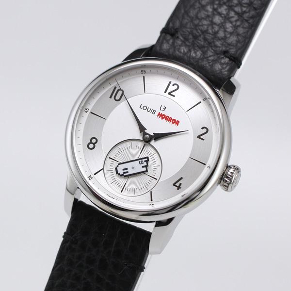 毎回話題となるルイエラールとクリエイターとのコラボ企画。ヴィンテージウォッチを独特の視点からカスタマイズするSECONDE/SECONDE/とのコラボ第２弾です。小ぶりな39mmサイズのスモセコモデル「トリプティック スモールセコンド」をベ...