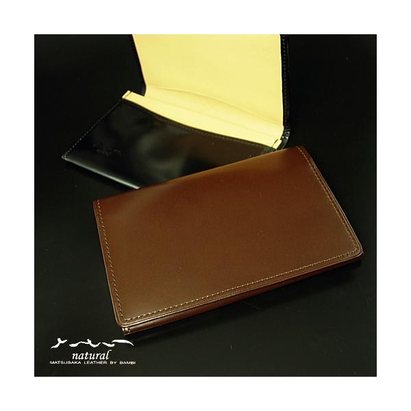 食の芸術品「松阪牛」の革を使った名刺入れ。油脂を多く含んだ皮革は使い込むほどに艶を増し、味わいを深めていきます。最高の素材を使い、最高の職人が手づくりで作り上げる完全なるメイド・イン・ジャパン。3色からお選び下さい。「さとりナチュラル」は表...