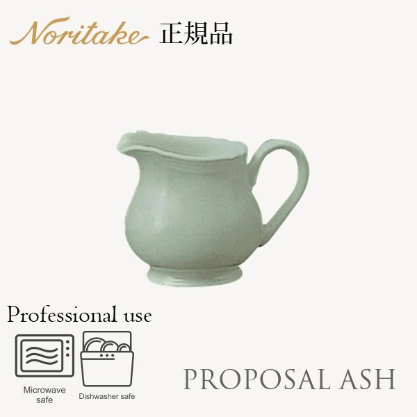 デザインはシンプルなレリーフのみなので、お料理の種類を選ぶことなく普段使いや特別な日のおもてなしのシーンでも大活躍するでしょう。ティータイムだけでなくディナーでもお使いいただけるよう豊富なアイテム展開をご用意しました。1点ずつ発色や風合いが...