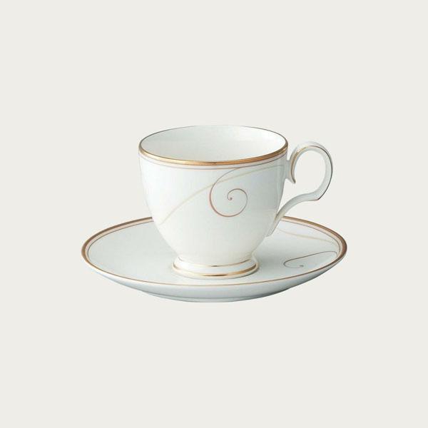 こちらの商品はゴールデンウェイブ ソーサー（ソーサーのみ）＜9316L/95389S＞と組み合わせてお使いいただけます。エレガントでやわらかなスクロール模様がデザインされた上品な雰囲気のテーブルウェア。コーディネート次第で幅広い演出を楽しむ...