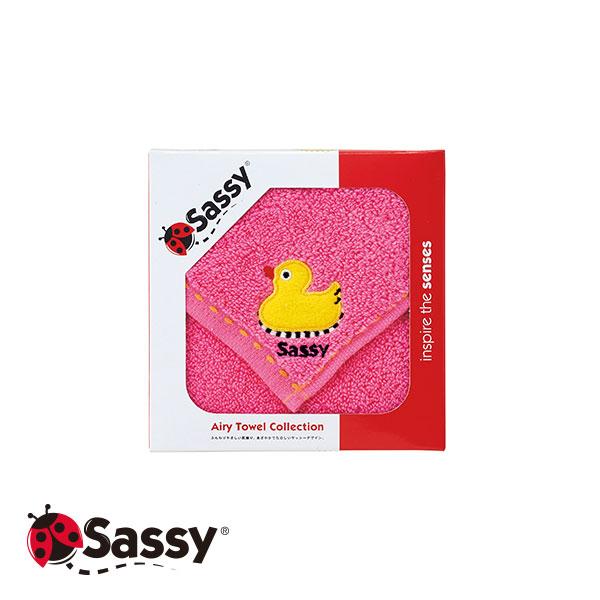 世界中で愛され続ける「Sassy」。　赤ちゃんとご家族へはじめての贈りもの。　男の子にも女の子にも喜ばれる、カラフルでハッピーなギフトです。　　　ミニタオル×1　　　ミニタオル：25×25cm※メーカーよりパッケージデザイン等がリニューアル...
