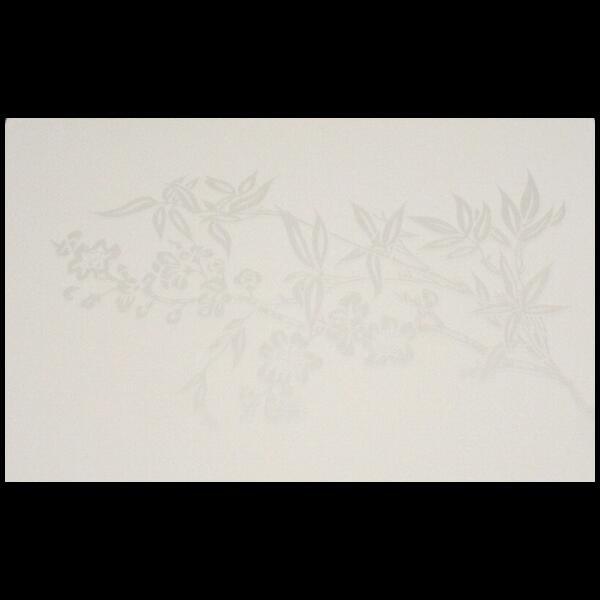 名品「本阿弥切」を、日々の臨書に取り組みやすい練習用料紙として仕立てました。本阿弥切は、『古今和歌集』の断簡で、本阿弥光悦が所蔵していたことからその名で呼ばれています。小野道風の書と伝えられる、格調高い古筆です。本品は、具引きを施した上に雲...