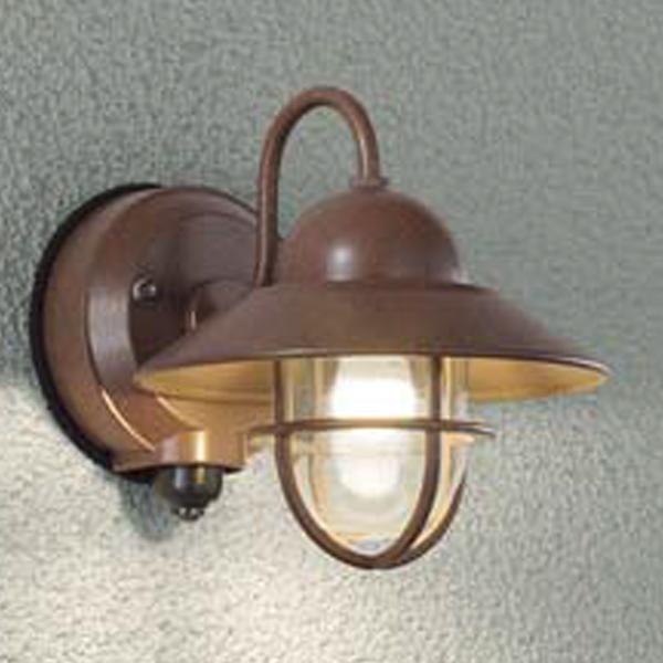 ●キャンドル色 2200K・Ra80●人感センサー ON/OFFタイプI●ランプ付●LED電球 4.2W（E17）●白熱灯60W相当●アルミダイカスト・アルミ板●ラスティーブラウンレザートーン塗装●アルミ管●ラスティーブラウンレザートーン塗...