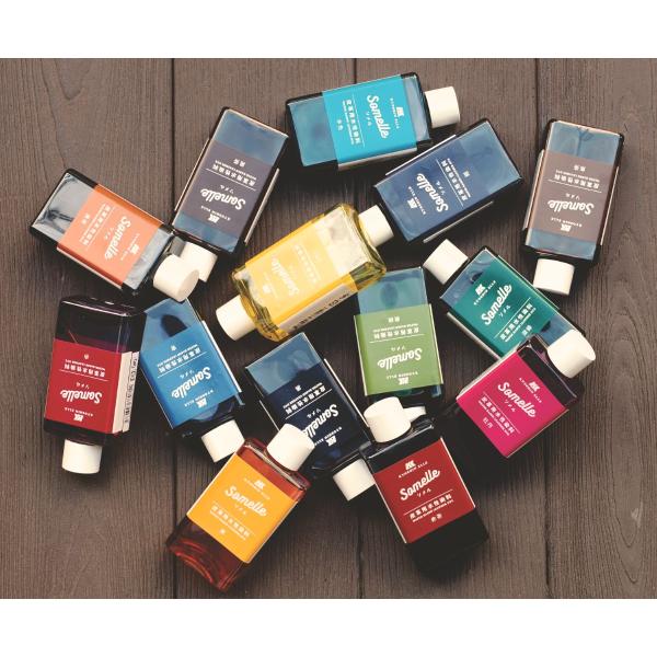 水性で扱いやすく混色・調色も可能です。薄めて重ねていけばグラデーション表現も。収納・整理しやすいフラットボトルで注ぎやすい中蓋付です。豊富な全14色、タンローなどのヌメ革を好みの色に染められます。内容量：100mlクリックポスト(メール便)...