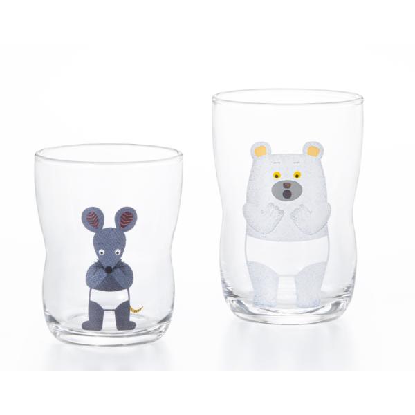 つよいこグラスは創業200年の歴史を持つ石塚硝子株式会社で製造されています。中程にくびれがあり、小さな手でも持ちやすい形状です。通常のグラスより口部の割れ・欠けに強いので、安心感が違います。絵本「しろくまのパンツ」の世界を小さなグラスに写し...