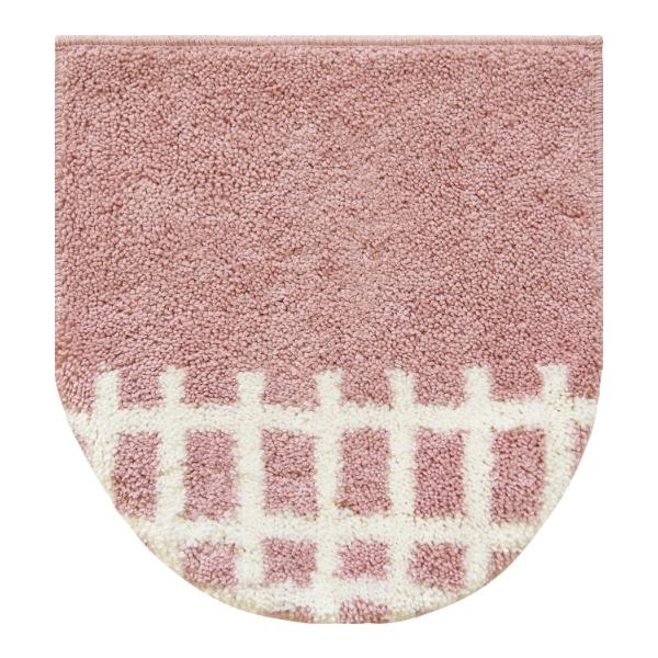 柔らかな色味の柄入りのフタカバーです。U型・O型・洗浄暖房型のどのタイプにも対応できます。カバーの裏面は粘着シート付きです。フタに貼り付けるだけなので簡単に装着できます。同シリーズで揃えると統一感のある空間になります。■サイズ：洗浄暖房型・...