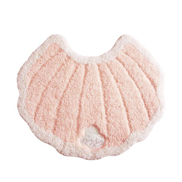 ●上品でくすんだ淡いカラーに癒される、やわらかい雰囲気のインテリアマットです。●銀糸で施された刺繍がポイントです。●パステルカラーとユニークな形が特長です。●トイレ、キッチン、玄関など、お部屋の様々な場所で使えて便利です。●汚れたら丸洗いで...