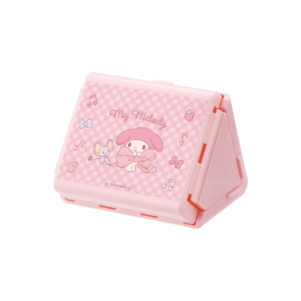 食べた後はコンパクトに畳める抗菌おにぎりケース！三角おにぎりの押しつぶれを防いで持ち運べるケースです。約70gの小さなおにぎりが3つ入るサイズです。食洗機・電子レンジOK！■サイズ折り畳み時：86×106×28mm組み立て時：88×106×...