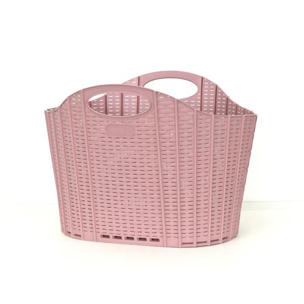 ■広げると幅約55cmの大容量。家族の人数が多くても衣類がまとめて入ります。■畳むと厚さわずか3cmなので、洗濯機や衣類収納などの隙間収納ができます。■平らな場所に置き、内側底面の上部左右の「手のマーク」に合わせてカチッと音がなるまで両手で...