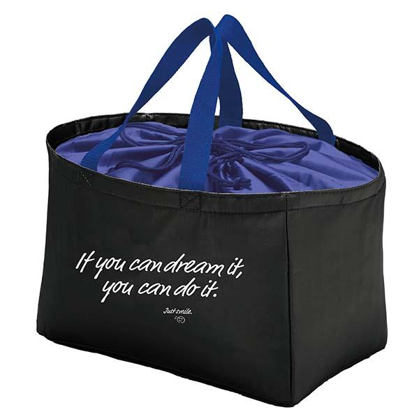 ■袋詰めが不要！時短で快適！レジカゴの底にピッタリ入る保冷バッグです。■内面アルミ加工で保冷効果GOOD！冷凍食品・生鮮食品・アイスのお買い物に。■冷気を逃さない巾着タイプたっぷり入る大容量サイズ。●サイズ：約270×390×230mm●重...