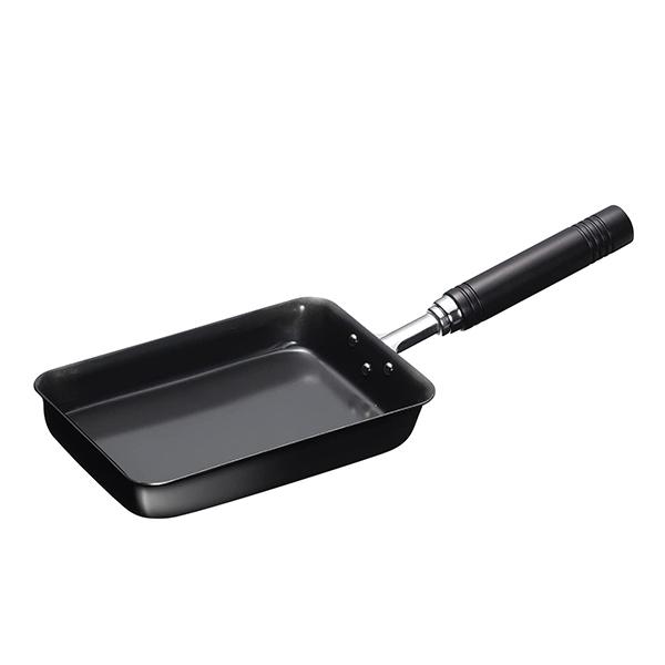 早くから鍛冶が行われ、日本一のハウスウェア生産地へと成長した新潟県燕市。そこから道具作りの原点に立ち、先人への感謝と、地域の誇りで生み出されたのが『燕三』です。●サイズ：約35.5×13.0×7.0cm●重量：約550g●材質：鉄（黒皮鋼板）