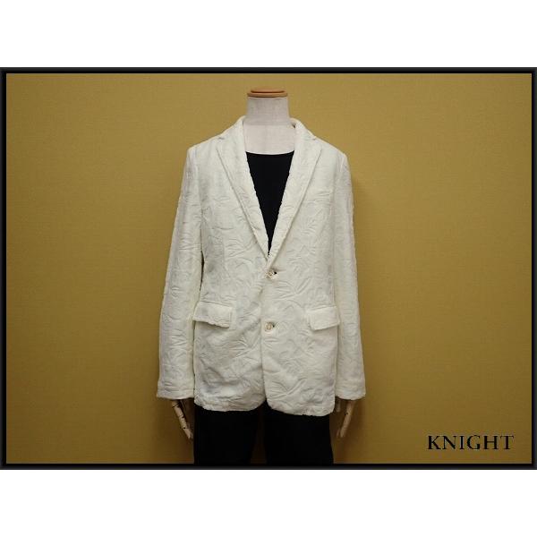 ブランド・説明PAZZOパッゾのパイルジャケットです。ハイビスカス総柄デザインです。素敵にお使い頂けると思います。気になる方は是非ご検討下さい。サイズ表記　50　　　実寸　着丈70cm　身幅53cm　肩幅43cm　袖丈64cm　　　　　多少...