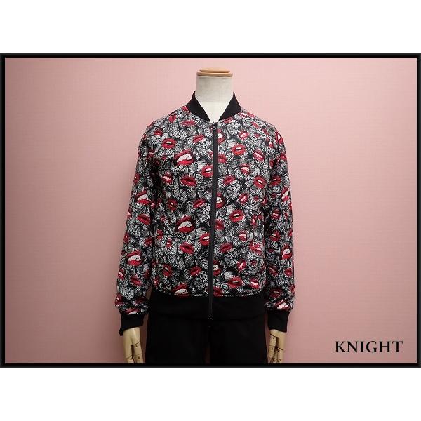 ブランド・説明JURY BLACKジュリーブラックのジャケットです。とても雰囲気のあるデザインですね。素敵にお使い頂けると思います。気になる方は是非ご検討下さい。サイズ表記　S　　　実寸　着丈61cm　身幅50cm　裄丈86cm　脇下からの...