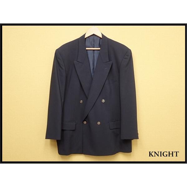 ブランド・説明Todhouse Reynardトッドハウスレイナードのダブルジャケットです。難有りですが普段用などにいかがでしょうか。気になる方はご検討下さい。サイズ表記　98BE5　　胸囲98　胴囲94　身長170　　　実寸　着丈74cm...