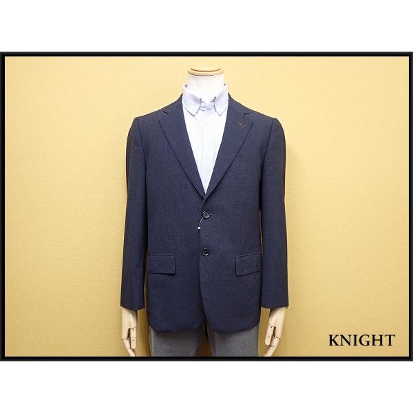 ブランド・説明Ternターンのジャケットです。背抜きのサイドベンツ仕様になります。素敵にお使い頂けると思います。気になる方は是非ご検討下さい。サイズ表記　94AB4　　　実寸　着丈69.5cm　身幅51.5cm　肩幅43cm　袖丈59.5c...