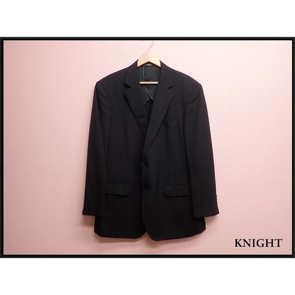 ブランド・説明Savile Rowサヴィルロウのジャケットです。背抜き、サイドベンツ仕様、ドーメル生地を使用したデザインです。素敵にお使い頂けると思います。気になる方は是非ご検討下さい。サイズ表記　BE-6　　　実寸　着丈74cm　身幅56...