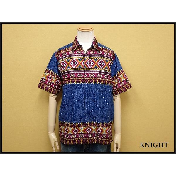 ブランド・説明ANUGRAH COLLETIONインドネシア製のバティックシャツです。フロントは比翼ボタン仕様、とても雰囲気のあるデザインですね。素敵にお使い頂けると思います。気になる方は是非ご検討下さい。サイズ表記　M　　　実寸　着丈70...