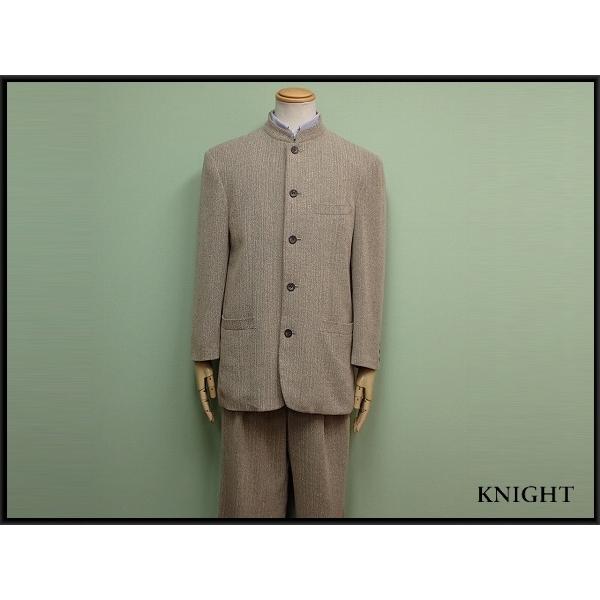 ブランド・説明LAMA LUCENTEラマルーセントのスーツです。とても上品な印象ですね。素敵にお使い頂けると思います。気になる方は是非ご検討下さい。サイズ表記　M　　　実寸　着丈77cm　身幅56cm　肩幅48.5cm　袖丈57.5cm　...