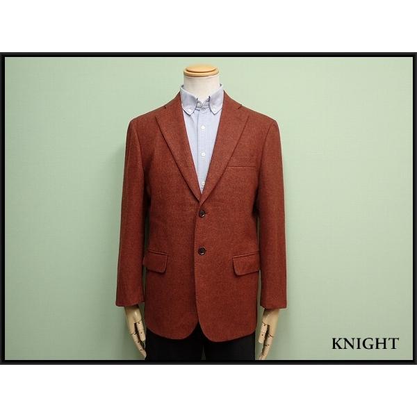 ブランド・説明Vittorio Cariniビットリオカリーニのジャケットです。総裏地付きのサイドベンツ仕様になります。素敵にお使い頂けると思います。気になる方は是非ご検討下さい。サイズ表記　44　　　実寸　着丈69cm　身幅53.5cm　...