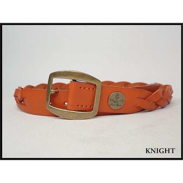 ブランド・説明SINA COVAシナコバのレザーベルトです。とても雰囲気のあるデザインですね。素敵にお使い頂けると思います。気になる方は是非ご検討下さい。サイズ表記　85　　　実寸　ウエスト内周サイズ77cm〜90cm　　ベルト幅3.5cm...