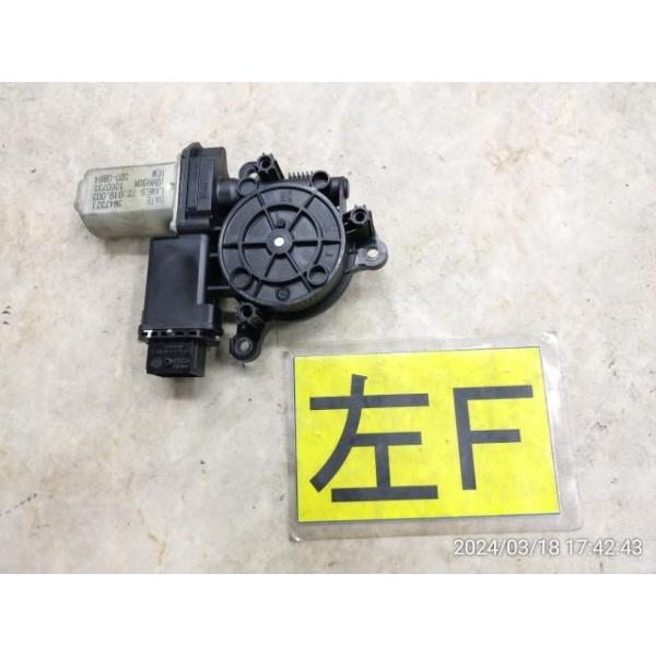 240316000113220(こちらの商品は個人宅配送可能です。)部品管理番号：240316000113220部品メーカー：Lames部品名：左Fドアレギュレータ・モーター部品メーカー品番：3M4732J 72.019.003部品区分：リ...