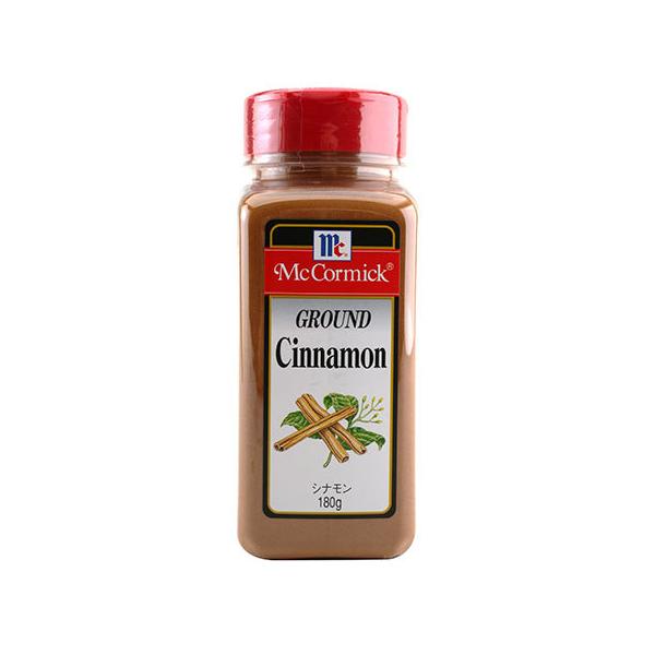 甘みを引き立てる独特の芳香を備えたスパイスです。フルーツを使った料理や菓子、コーヒーや紅茶などの飲み物によく合います。