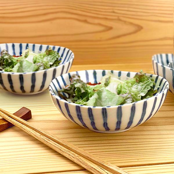 ■サイズ詳細■13.7cm×13.4cm×高さ5.2cm  重さ：235g / 容量：満水で約350cc日本製/電子レンジOK/オーブン不可/食洗機OK/直火不可※こちらの商品はアウトレット品込となっております。　詳細は『アウトレット品につ...