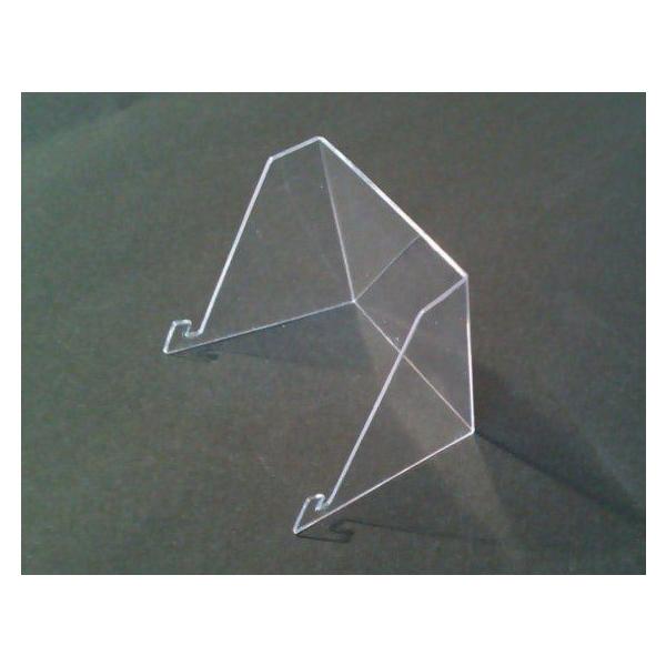 ハガキサイズ程度のパネルを立てられます。●他に１００個入、３００個入、５００個入、１０００個入有●使用時に手で折り曲げます。●サイズ：Ｗ１４０×Ｈ５５ミリ（展開時）、ミゾ幅３ミリ●材料：ＰＥＴ透明０．８ミリ厚●ポストカード程度のパネルを立て...