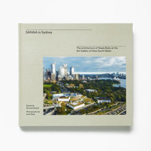 本書はプリツカー賞を受賞した建築家、妹島和世と西沢立衛が率いるSANAAのシドニーでのニュー・サウス・ウェールズ州立美術館の新館の設計を記念してつくられています。シドニー・アボリジニの言葉で「水を見る」を意味するナーラ・バドゥと名付けられた...