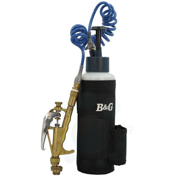 【商品名】B＆G プロ用小型スプレーヤー【タンク容量】450ml【動　力】手動畜圧式【セット内容】B＆Gプロ用小型スプレーヤー本体、ベルトホルダー付カバー【使用用途】殺虫剤・消臭剤・殺菌剤などの噴霧【メーカー】B＆G（米国）【商品特長】◆ノ...
