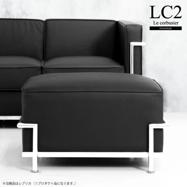 心地の違いはここにあり！マットレスなどにも使用されているポケットコイルスプリングを使用しております。合皮は水分を吸収する働きがある本革と違い、水を吸わないので水拭き掃除が可能です！当商品は、碁石型の調節可能な強化プラスチック製アジャスター付...