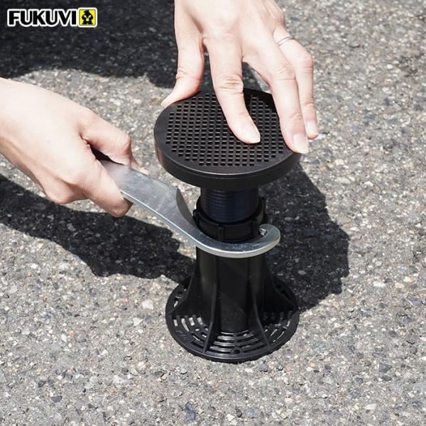 DIY RESTA リスタ 新生活 爆買 プラ束 屋外用 プラ木レン 樹脂束 樹脂 ウッドデッキ束 屋外デッキ用 支持具 束材 樹脂製 束 ウッドデッキ 束柱 土台 床下 点支持具 建築金物 基礎部材 建材【商品説明】レベル調整した後、スト...